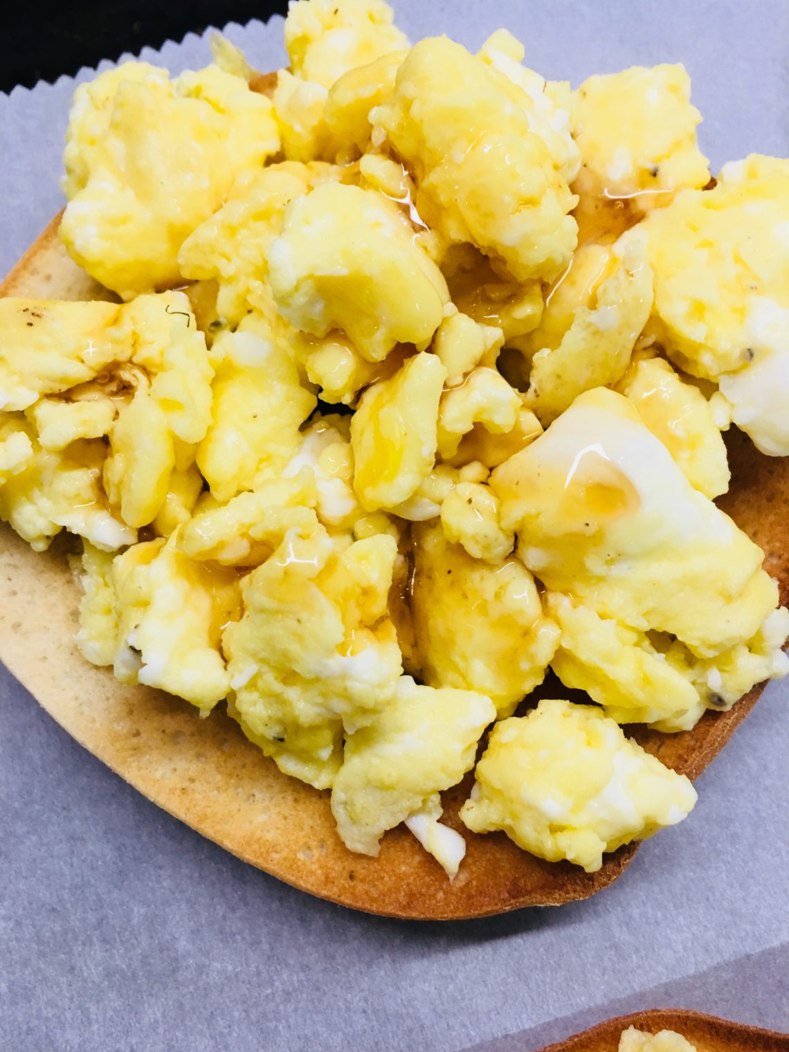 Maple Bacon Breakfast Pizzas - Cooks Well With Others