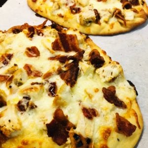 Chicken Bacon Ranch Flatbreads - Cooks Well With Others