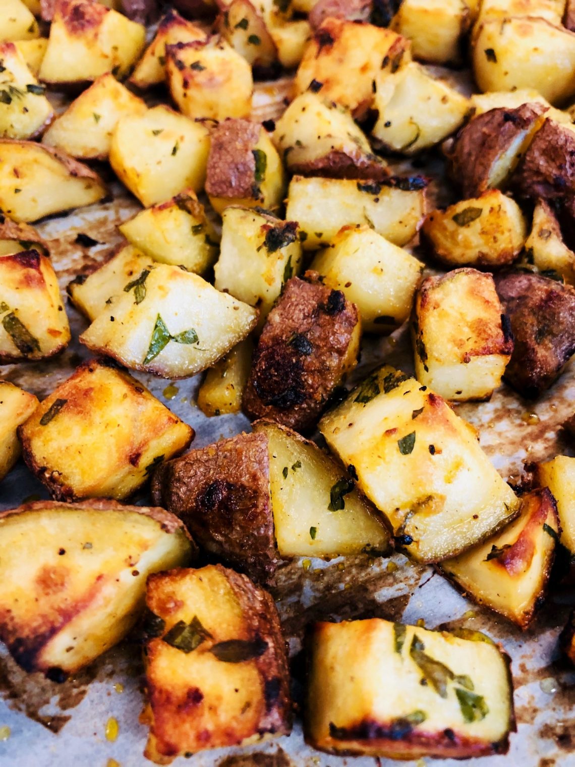 Garlic Herb Oven Roasted Potatoes - Cooks Well With Others