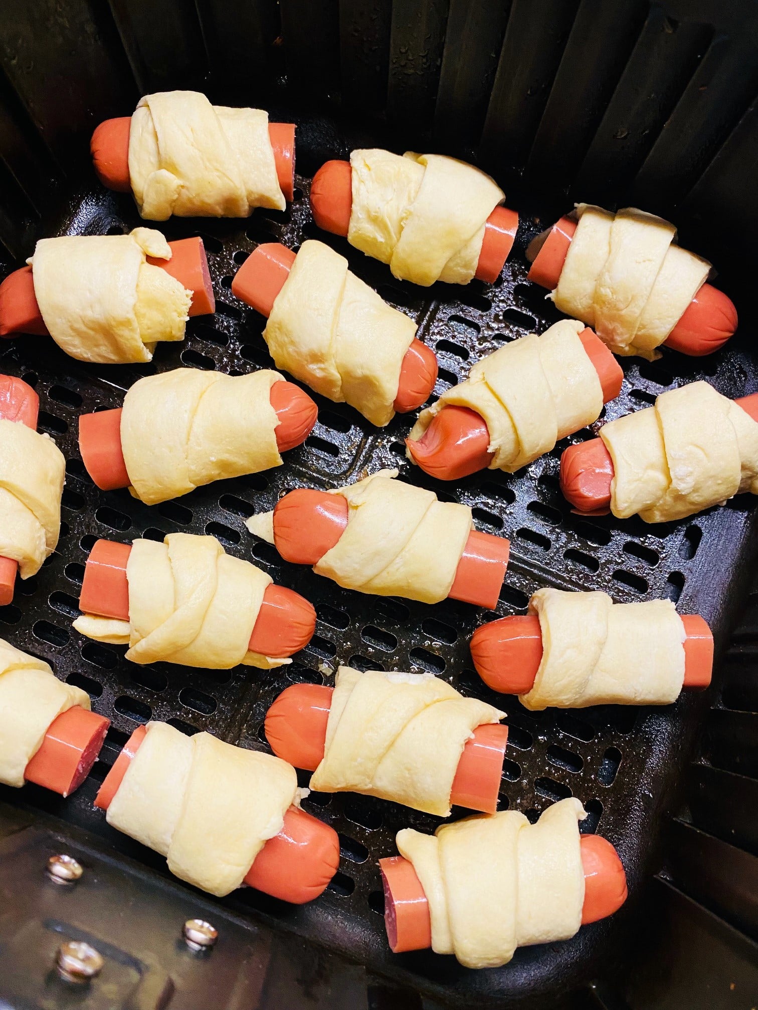 Air Fryer Pigs in a Blanket - Cooks Well With Others