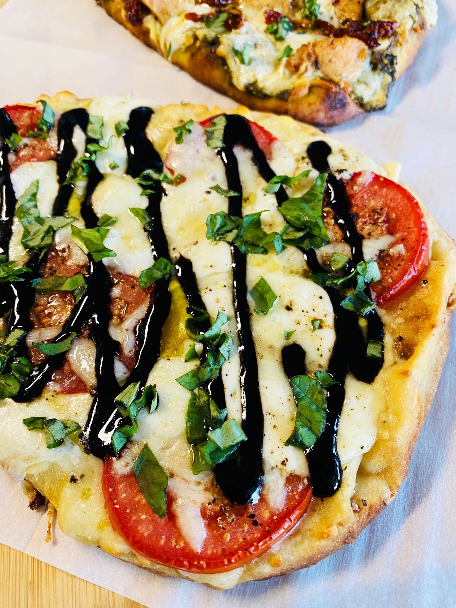 Caprese Naan Flatbread Pizzas - Cooks Well With Others
