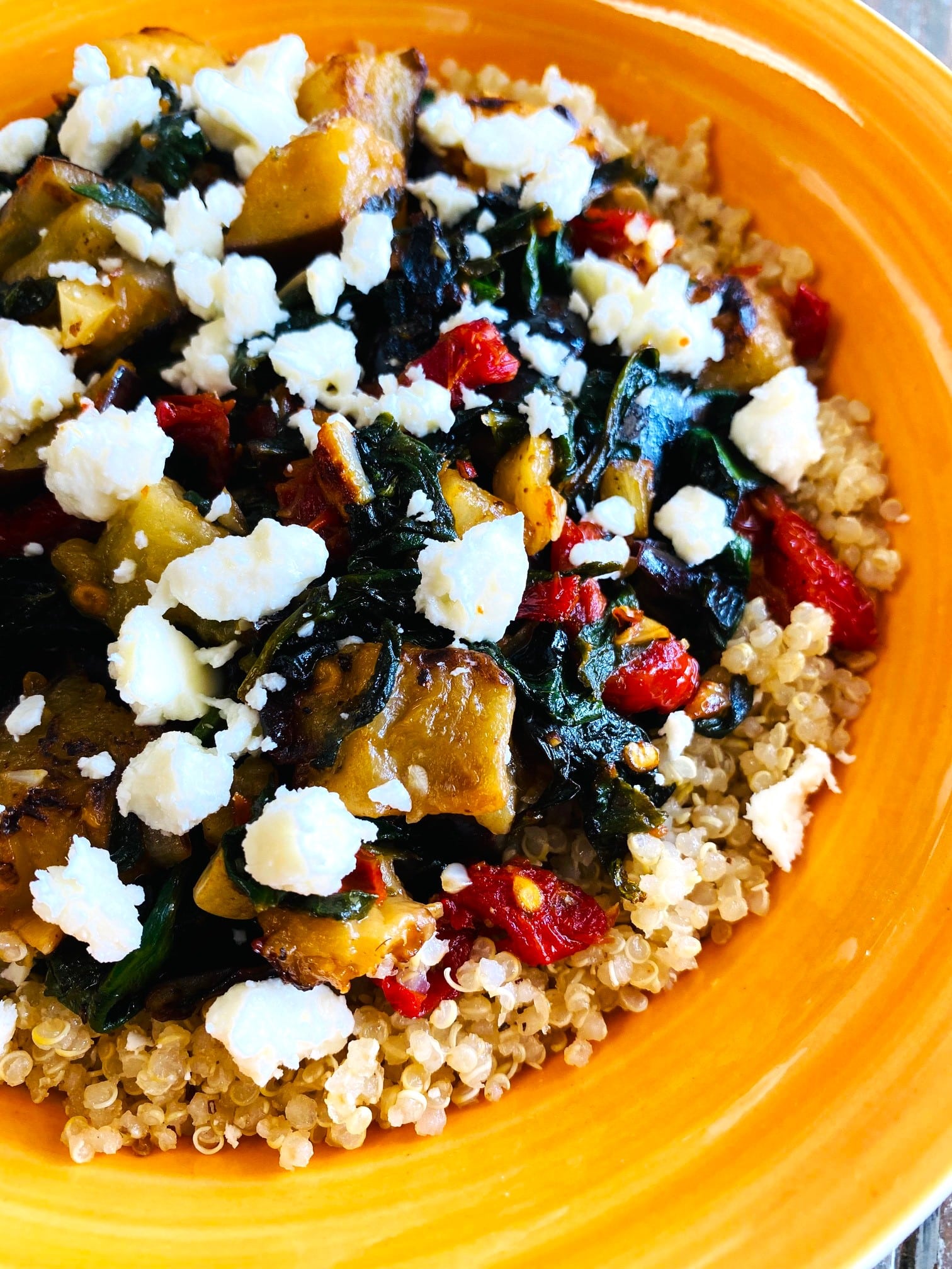 Mediterranean Quinoa Glow Bowls - Cooks Well With Others