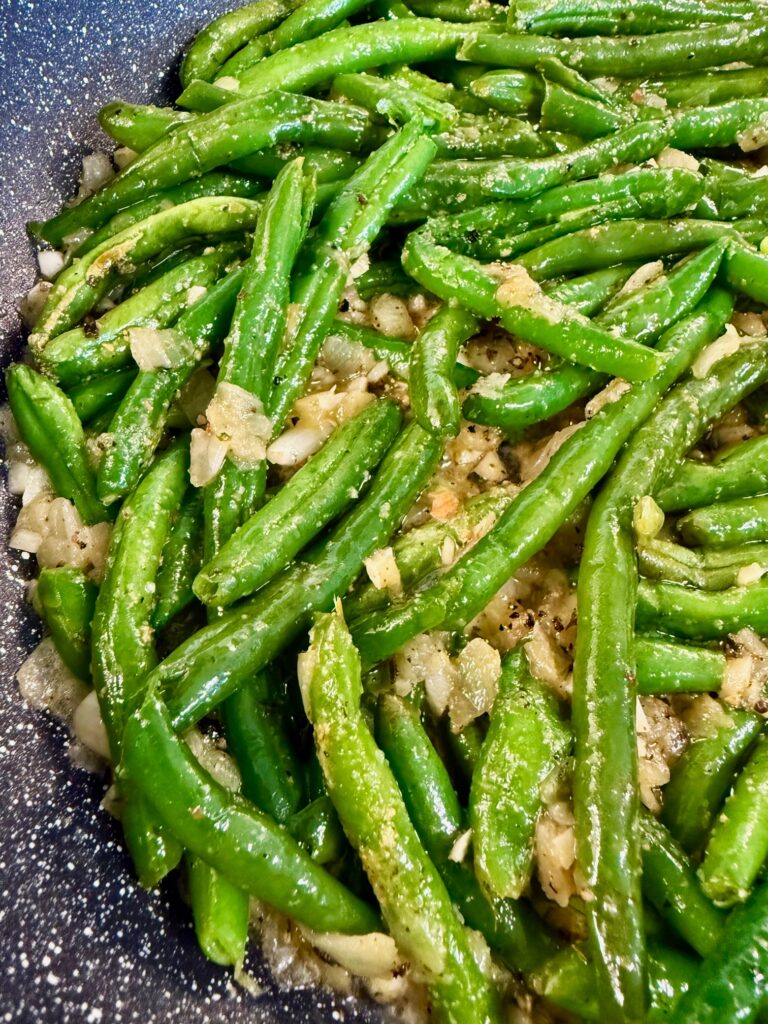 Garlic Ranch Green Beans - Cooks Well With Others